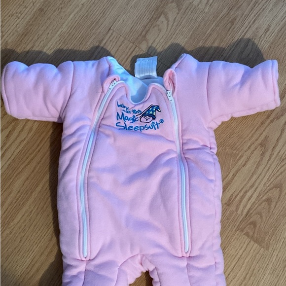 Merlin’s | One Pieces | Preowned Merlins Magic Sleeper Suit Small 36 M ...